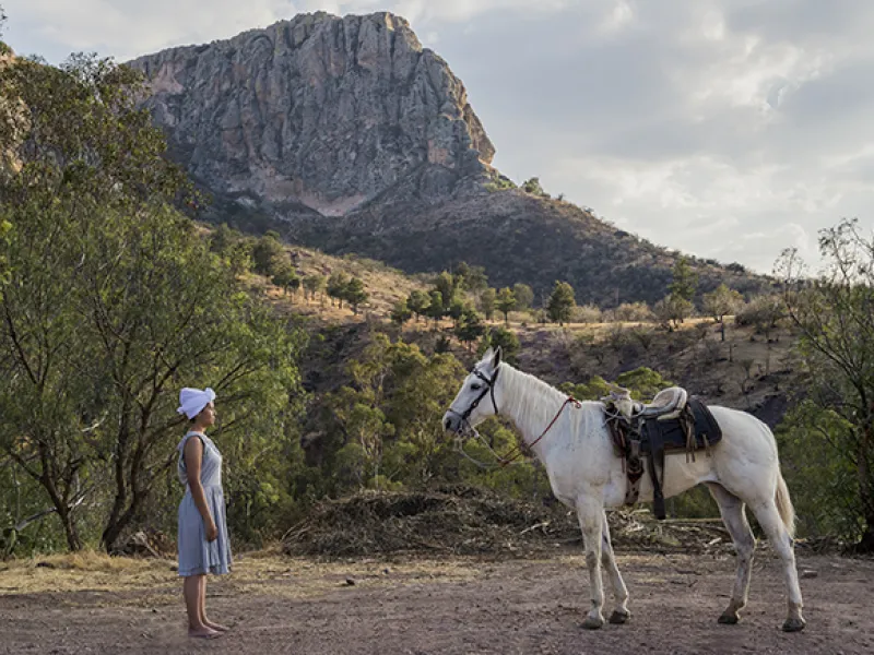 La maestra Vanessa Quintero y su exposición ‘Huella Negra’ | Pontificia ...